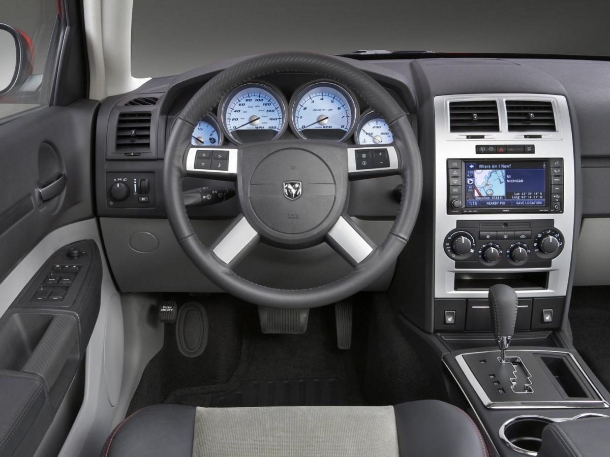 Dodge Magnum 5.7 i V8 AWD (345 Hp)